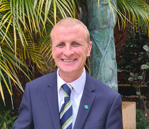 Our Experienced & Professional Team | Dils Funeral Services